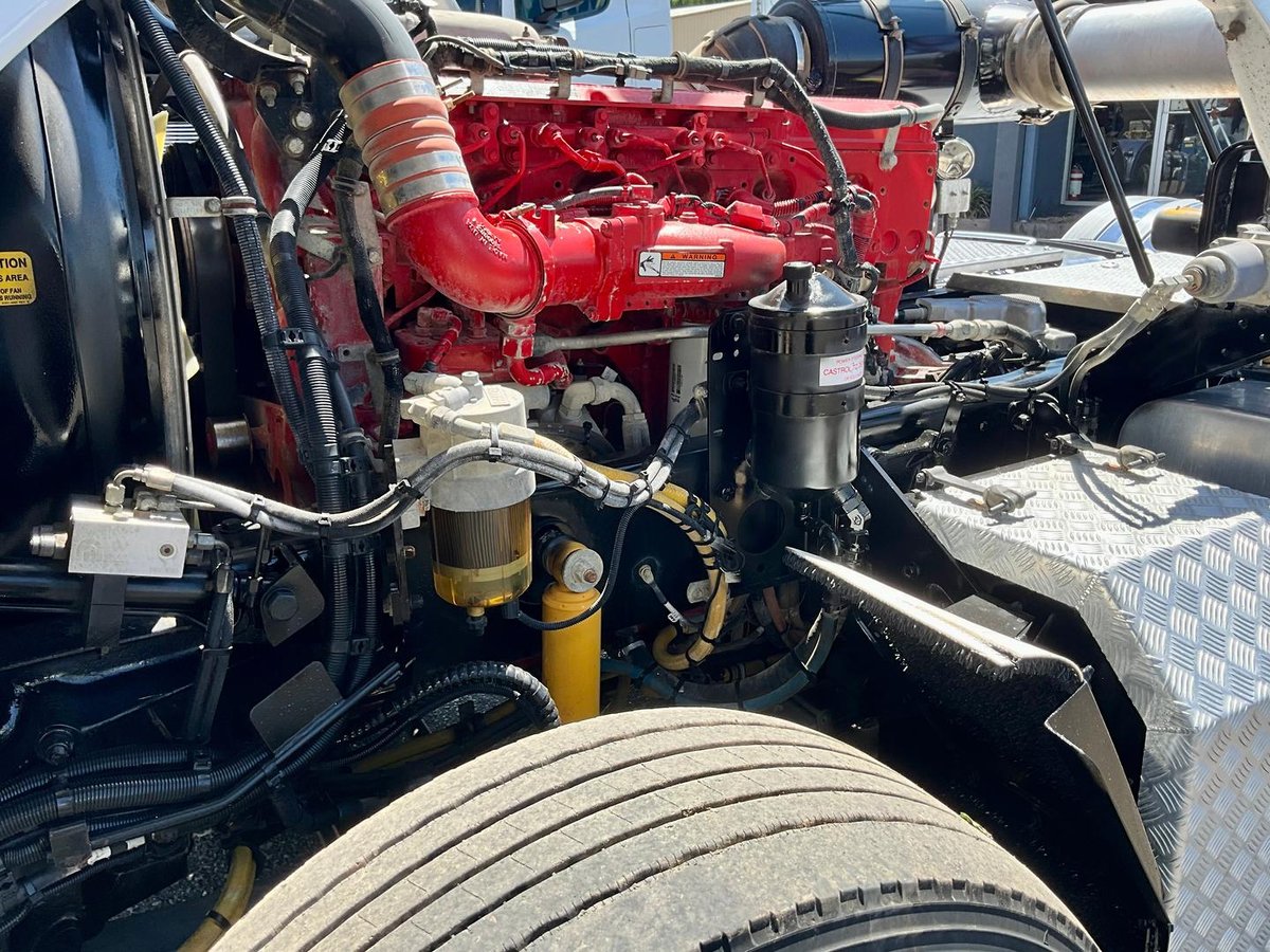 2013 Kenworth K200 LOW KLM 501000 E5 Light USE Hist $145000+GST 7834 ...