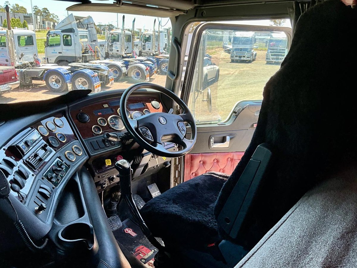 2013 Kenworth K200 LOW KLM 501000 E5 Light USE Hist $145000+GST 7834 ...
