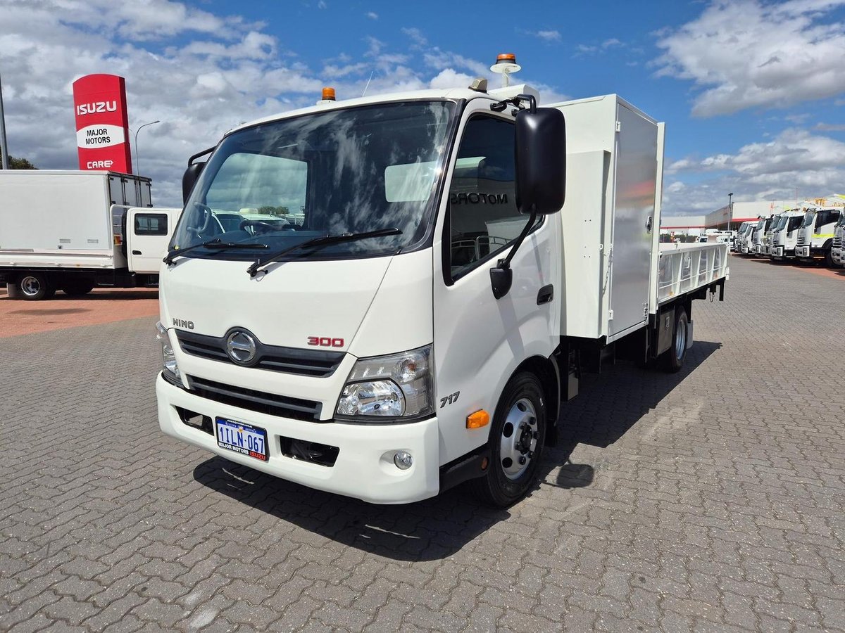 2017 Hino 717 - 300 Series 3 Ton Two Way Tipper/Box For Sale in Forrestfield, Perth, WA - Major ...