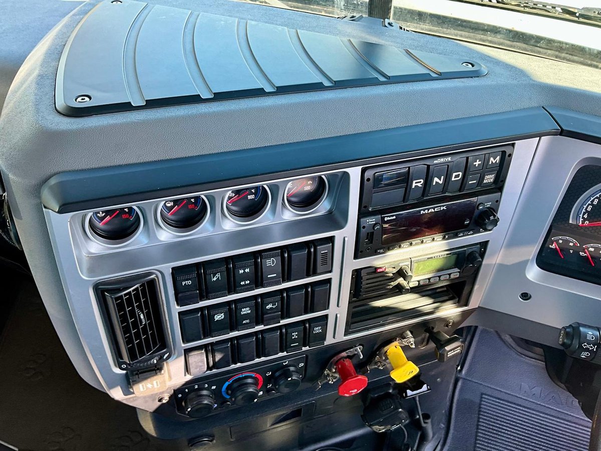 2022 Mack Clxt Superliner 685HP 497000 KLM 90T $227000+GST Immac Cond ...
