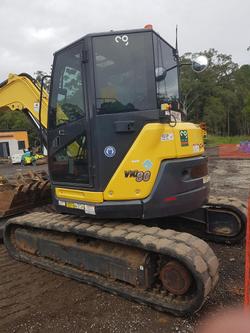 Large & Small Construction Equipments for Hire Palmview QLD | Earth ...